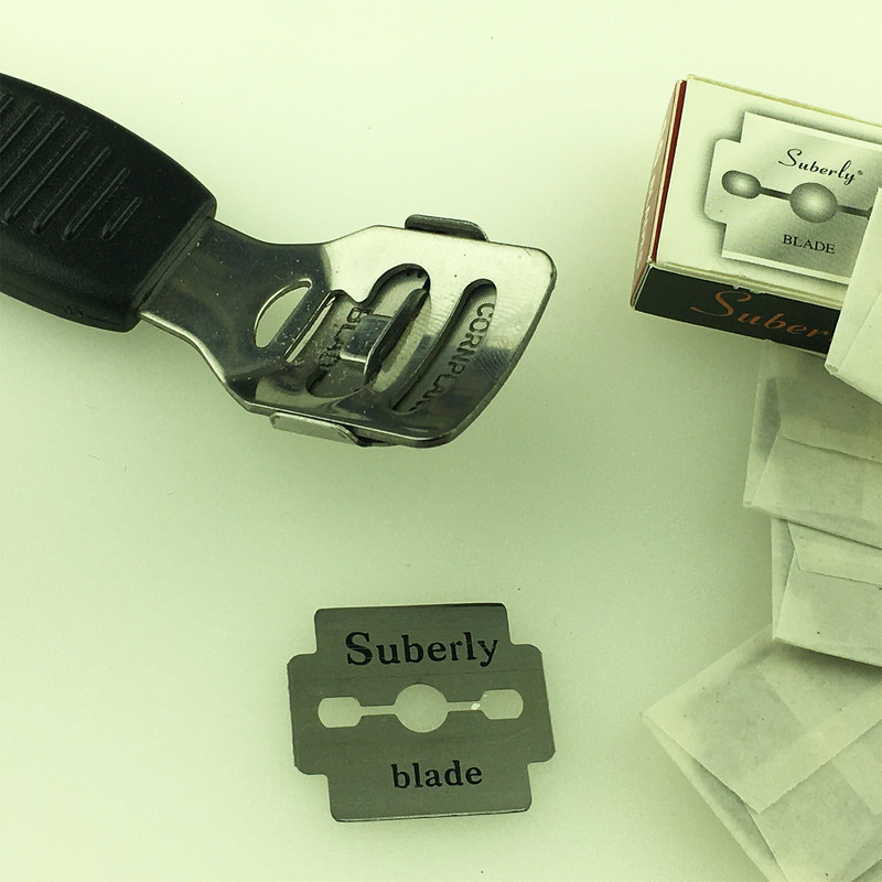 قیمت و خرید تیغ یدک لویس چرم دوزی مدل SUBERLY بسته 10 عددی