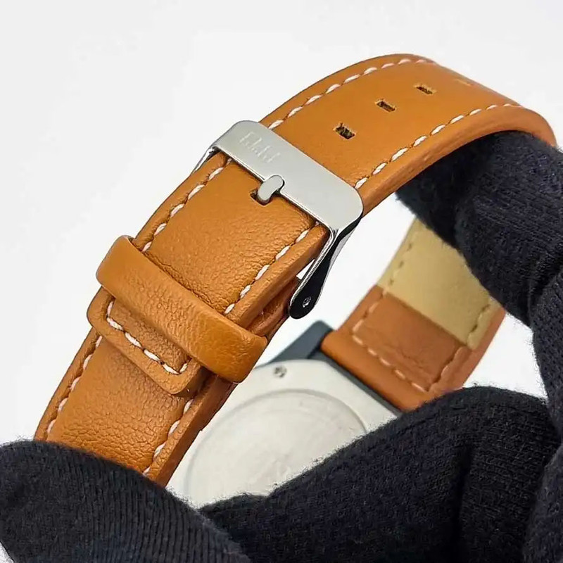 قیمت و خرید ساعت مچی عقربه‌ای مردانه کیو اند کیو مدل V32A-010VY