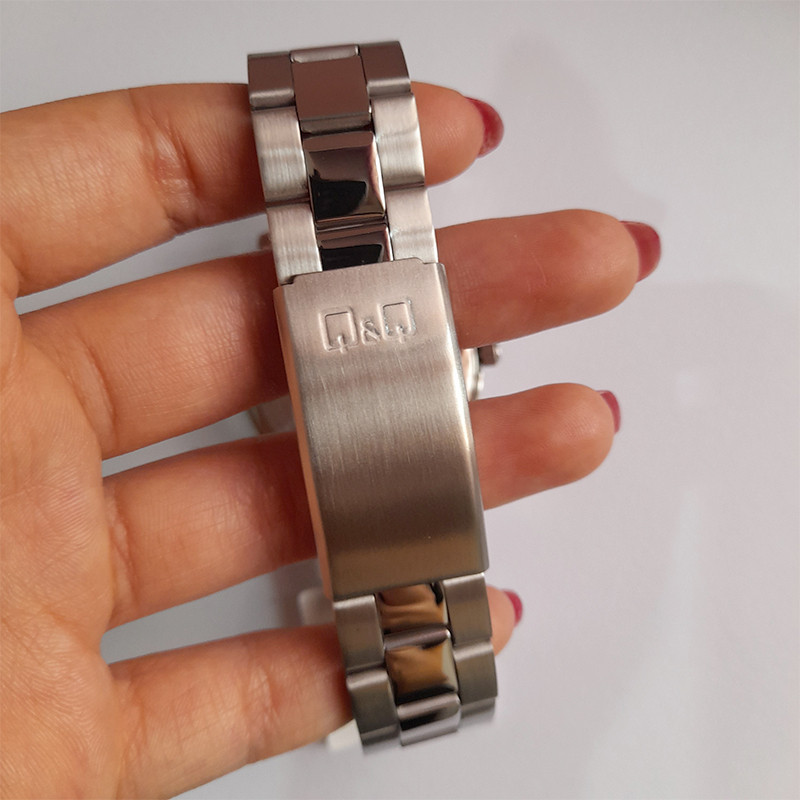 قیمت و خرید ساعت مچی عقربه‌ای مردانه کیو اند کیو مدل A14A-003PY