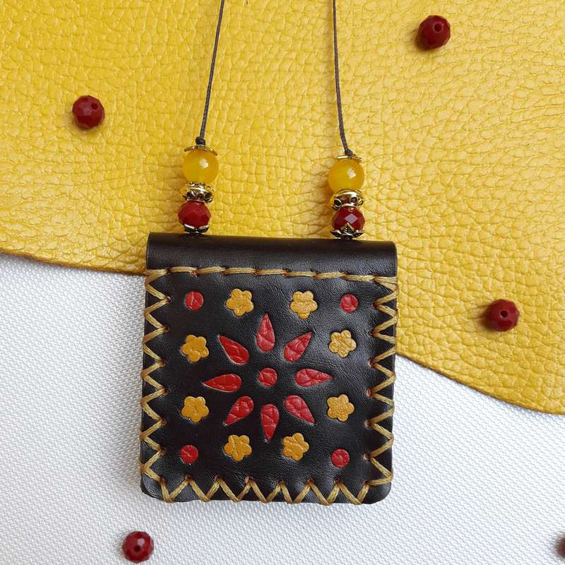 قیمت و خرید گردنبند زنانه مدل هوگر