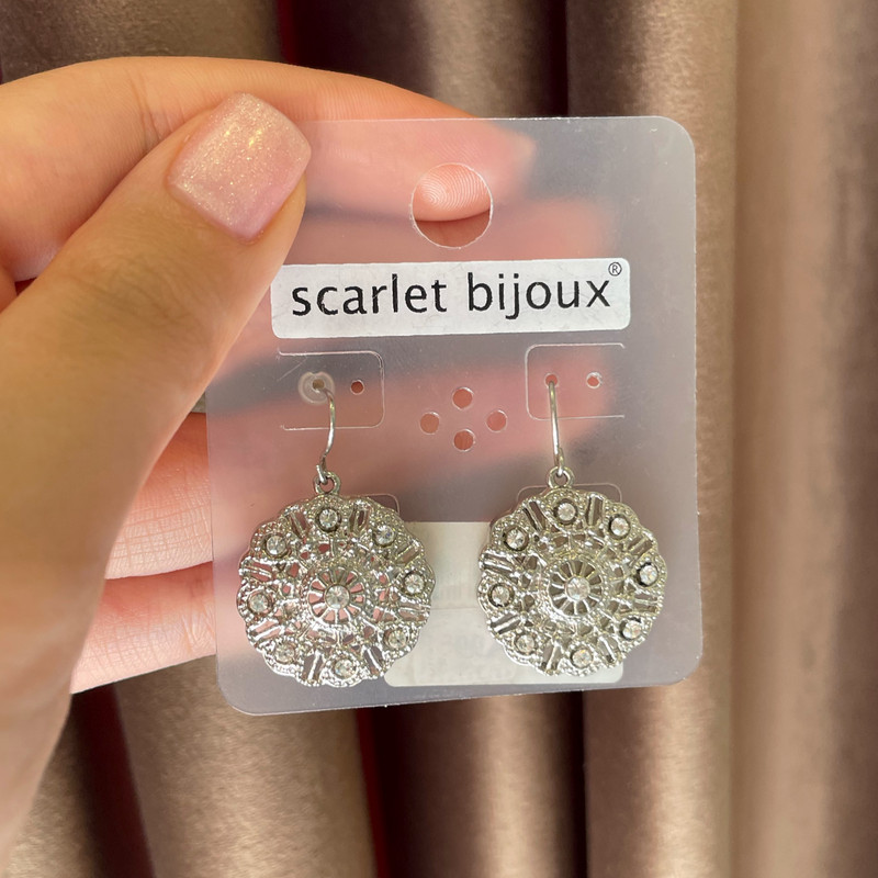 قیمت و خرید گوشواره زنانه اسکارلت بیجوکس مدل AE1124-009