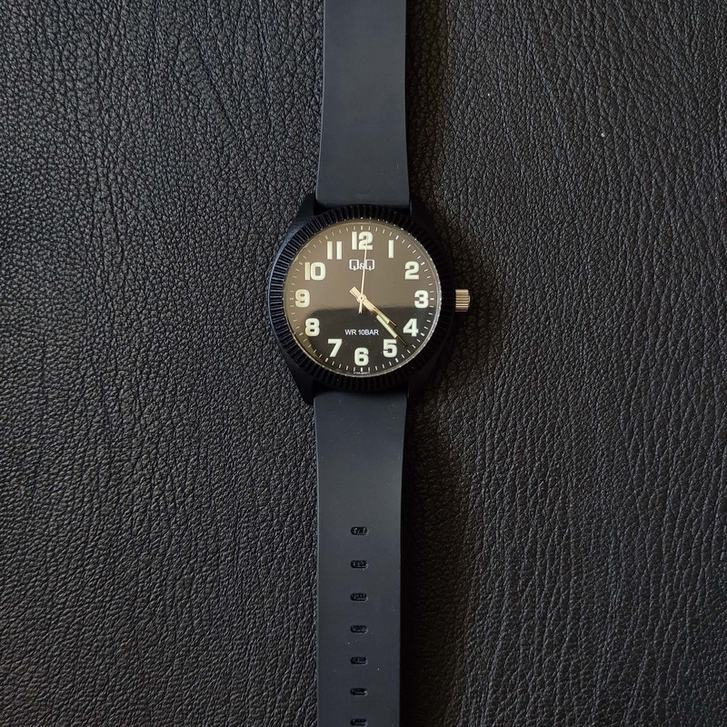 قیمت و خرید ساعت مچی عقربه ای کیو اند کیو مدل V12A-004VY