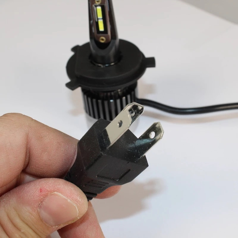 قیمت و خرید لامپ هدلایت موتور سیکلت سام مدل SM41 کد H4 بسته 2 عددی