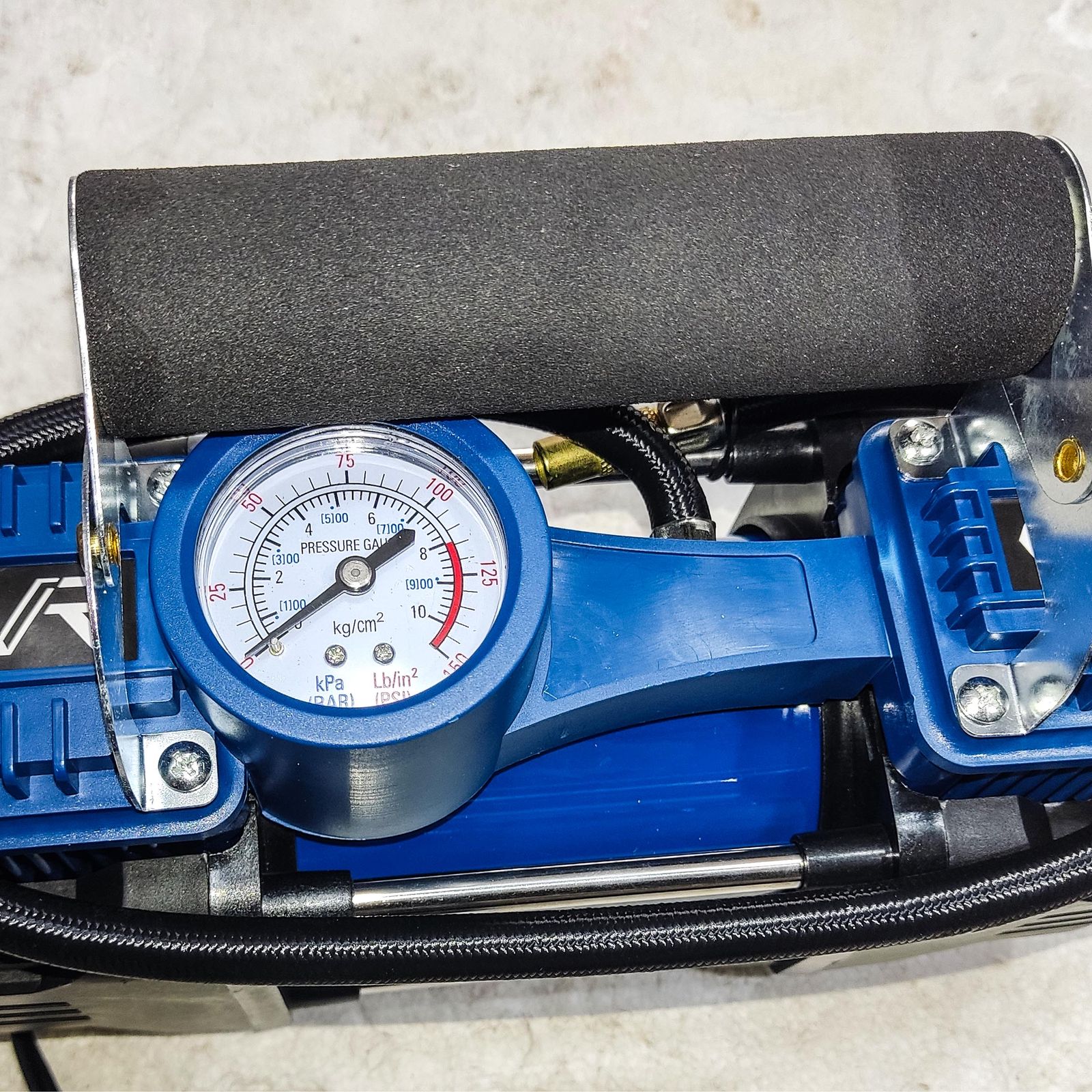 قیمت و خرید کمپرسور هوا ویوارکس مدل دو سیلندر متصل به برق شهری کد VR 1207 ACT