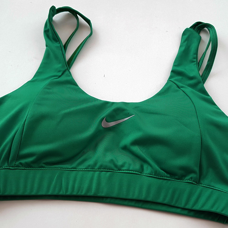 قیمت و خرید نیم تنه ورزشی زنانه مدل پد دار بدون فنر کد 4521-290P رنگ سبز