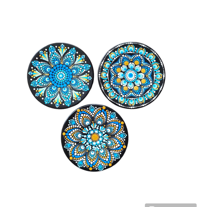 قیمت و خرید بشقاب دیوارکوب سفالی طرح نقطه کوبی کد 550 مجموعه 3 عددی