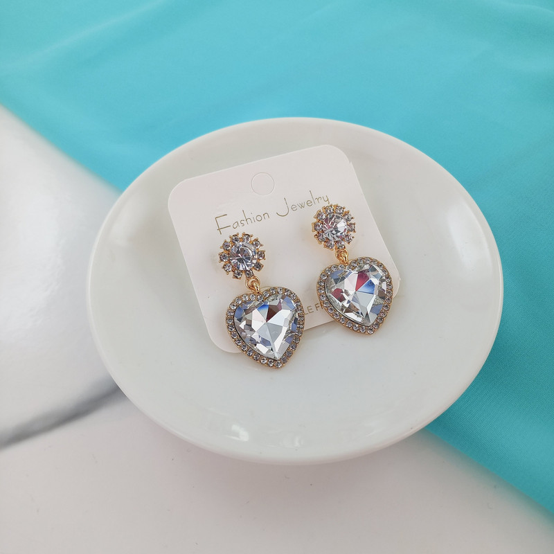 قیمت و خرید گوشواره زنانه مدل فانتزی کد G145