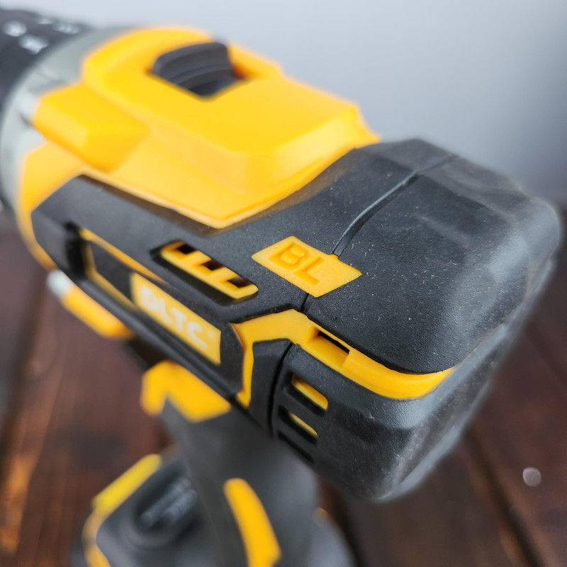 قیمت و خرید دریل چکشی دی ال تی سی کد YU78