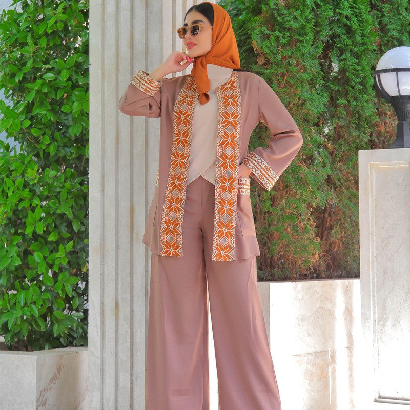 قیمت و خرید مانتو و شلوار زنانه مدل دلوین رنگ کرم