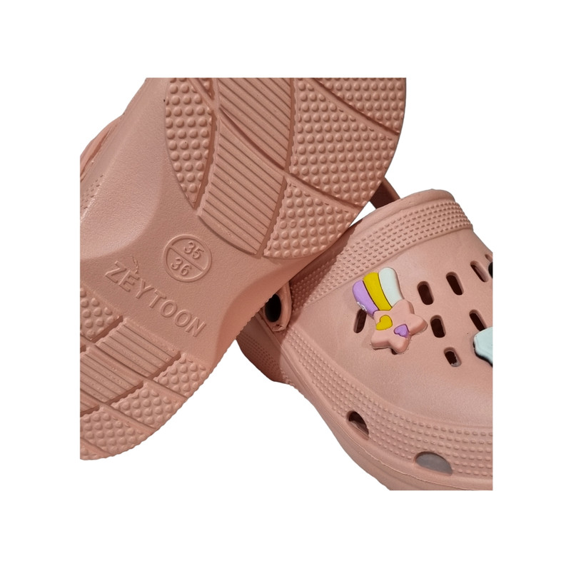 قیمت و خرید دمپایی دخترانه زیتون مدل کراکس جیبیتز استیکری PIN-008