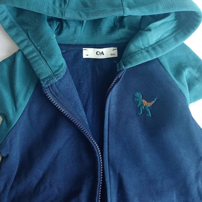 قیمت و خرید سوییشرت پسرانه سی اند ای مدل دایناسور