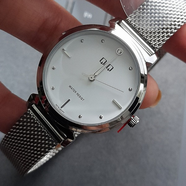 قیمت و خرید ساعت مچی عقربه ای زنانه کیو اند کیو مدل q27b_001py