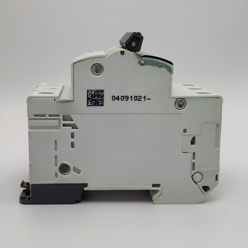 قیمت و خرید فیوز مینیاتوری سه فاز 40 آمپر هیوندای مدل HGD 63N