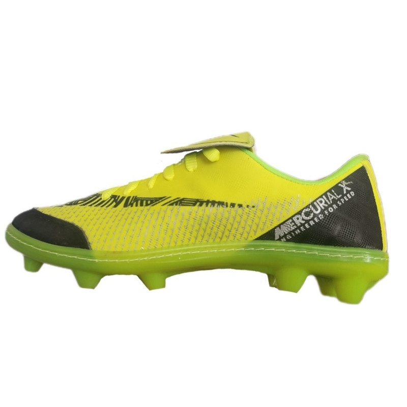 قیمت و خرید کفش فوتبال مردانه مدل استوک دار