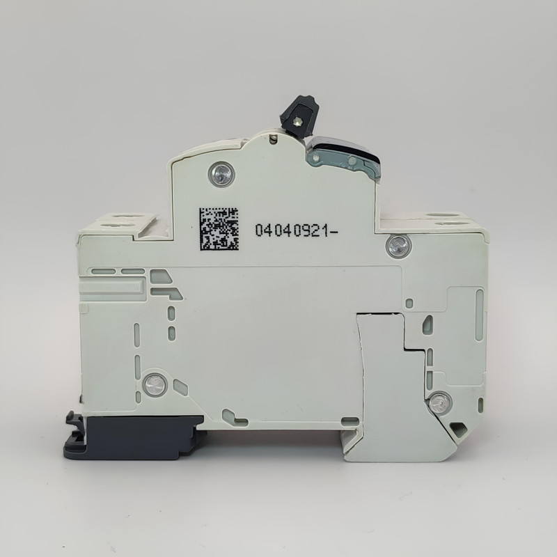 قیمت و خرید فیوز مینیاتوری دو پل 40 آمپر هیوندای مدل HGD 63N