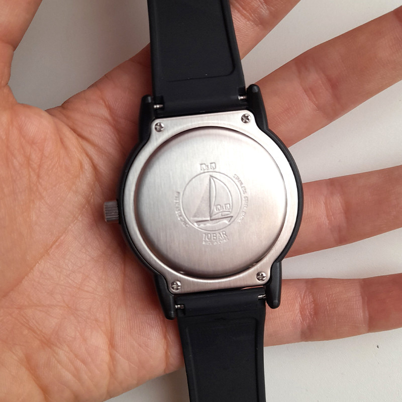 قیمت و خرید ساعت مچی عقربه ای کیو اند کیو مدل v29a-004vy