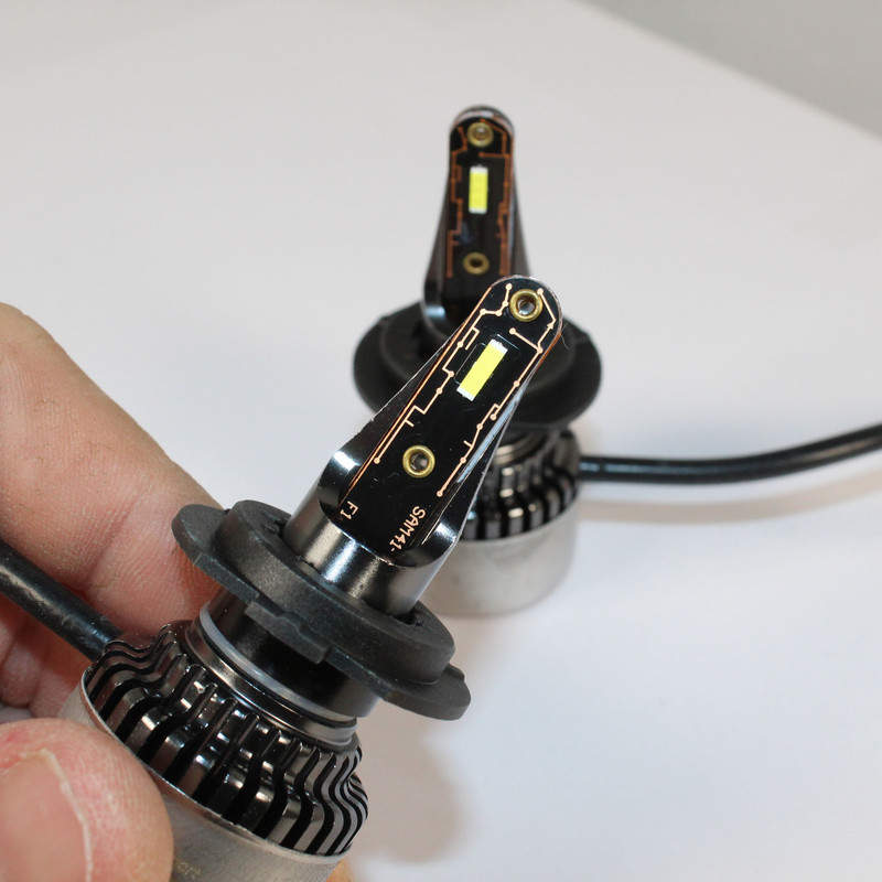 قیمت و خرید لامپ هدلایت خودرو سام مدل SM41 کد H7 بسته 2 عددی