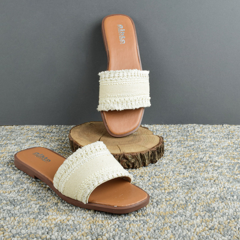 قیمت و خرید صندل زنانه نیکتا مدل سنتی کد CR.2869