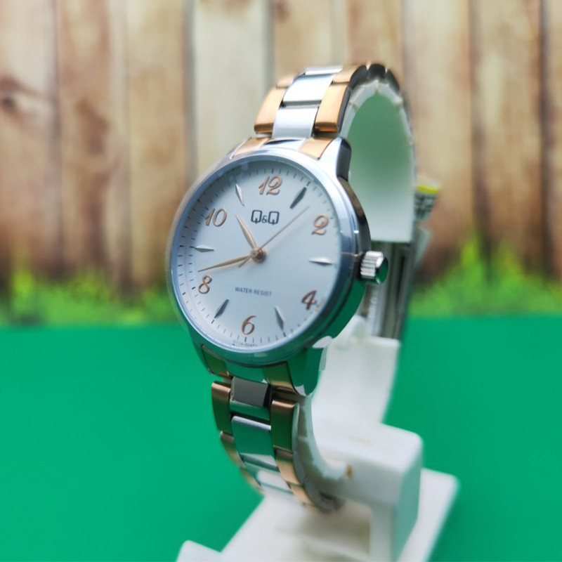 قیمت و خرید ساعت مچی عقربه ای زنانه کیو اند کیو مدل q11a-004py