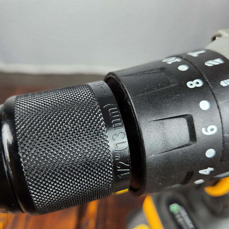 قیمت و خرید دریل چکشی دی ال تی سی کد YU78