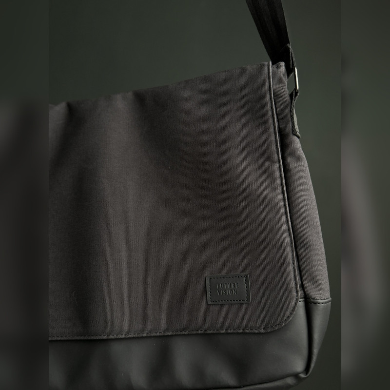 قیمت و خرید کیف اداری ال سی وایکیکی مدل LW 221