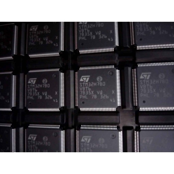 قیمت و خرید میکروکنترلر اس‌تی‌مایکروالکترونیکس مدل STM32H7B0VBT6