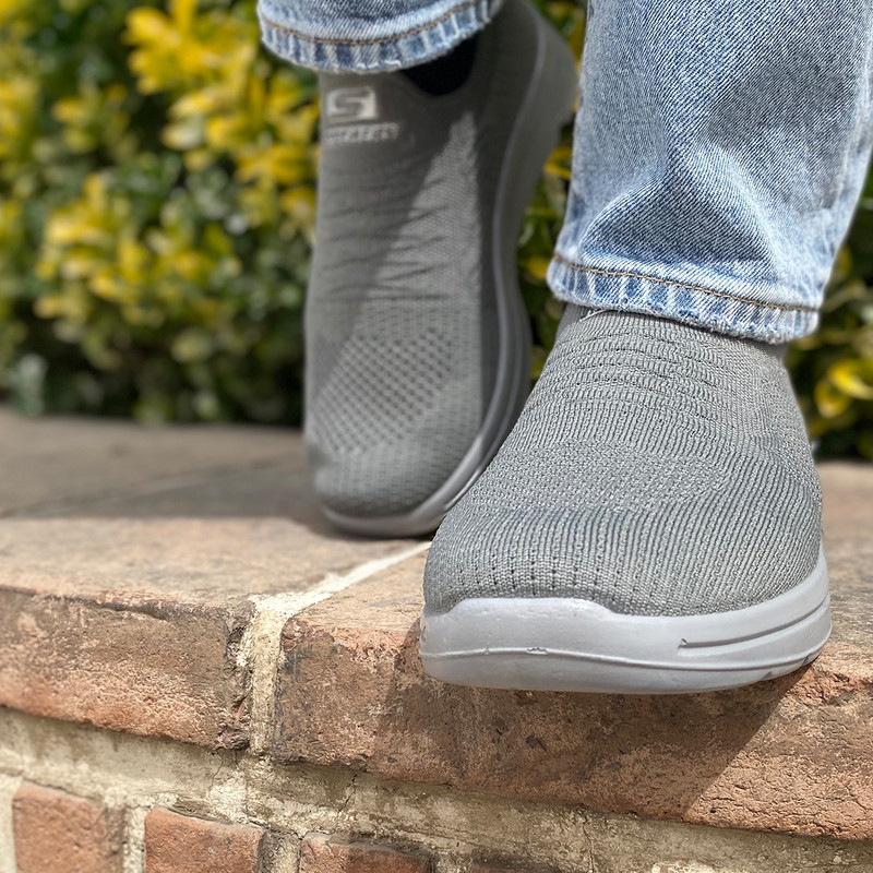 قیمت و خرید کفش پیاده روی مدل SK2006 رنگ طوسی