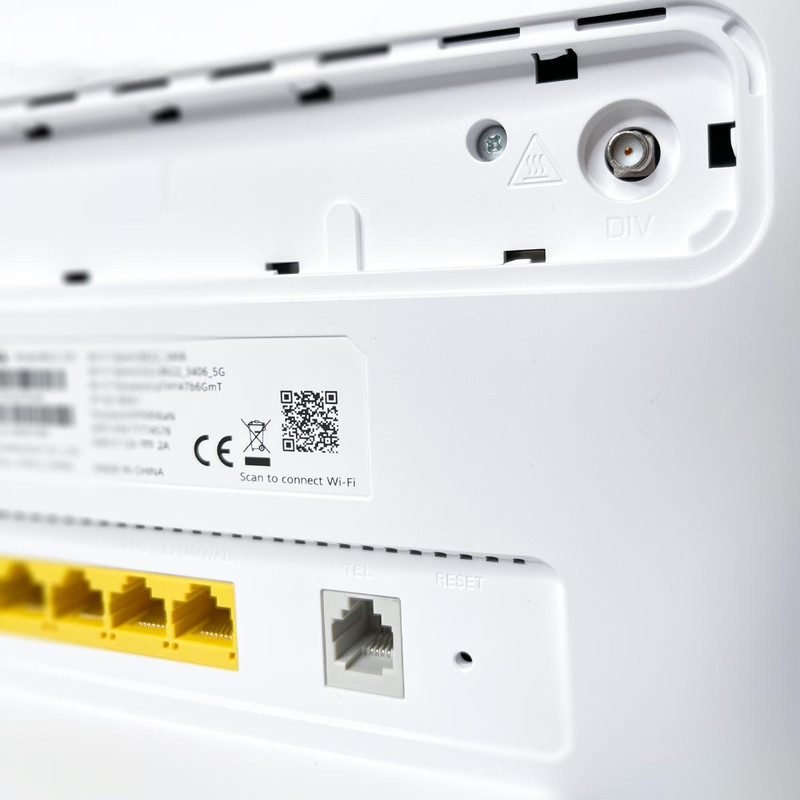 قیمت و خرید مودم 4G/TD-LTE هوآوی مدل B622 به همراه 2 عدد آنتن خارجی