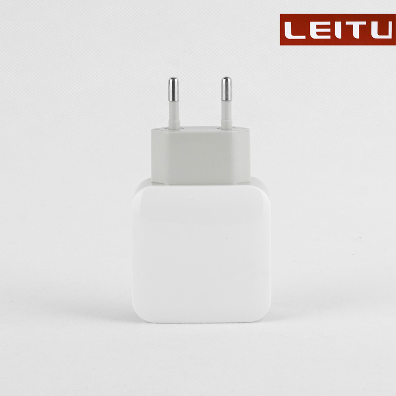 قیمت و خرید شارژر دیواری لیتو مدل LH-15 18 W به همراه کابل تبدیل USB-C