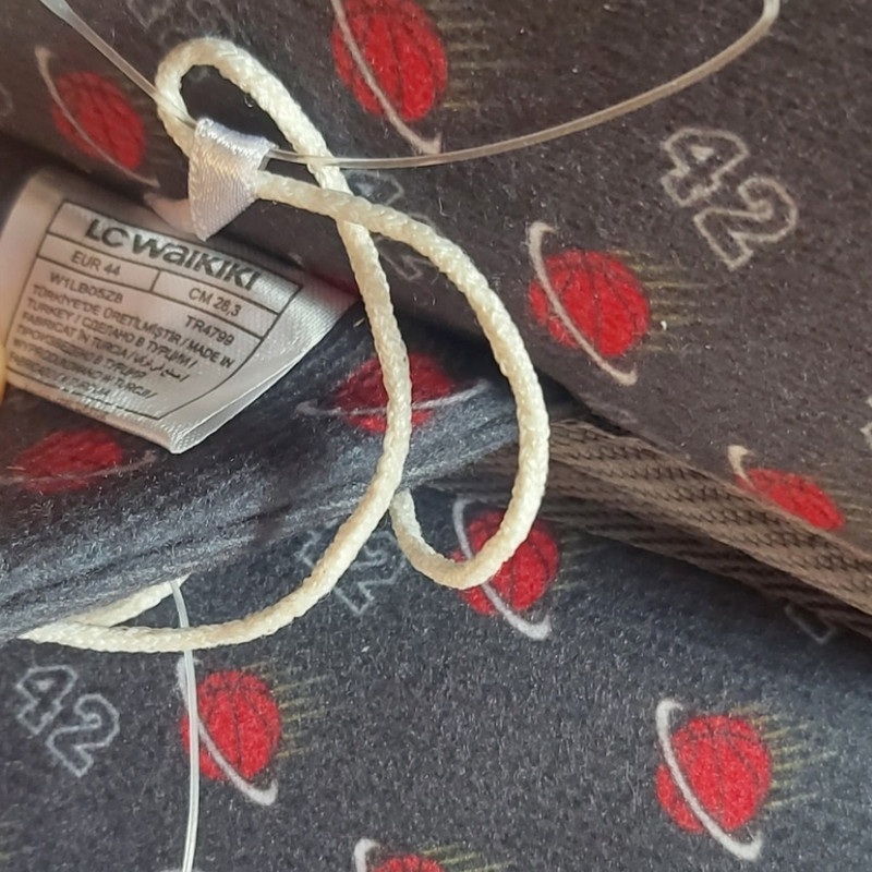 قیمت و خرید دمپایی حوله ای مردانه ال سی وایکیکی مدل ضد تعریق کد SW23