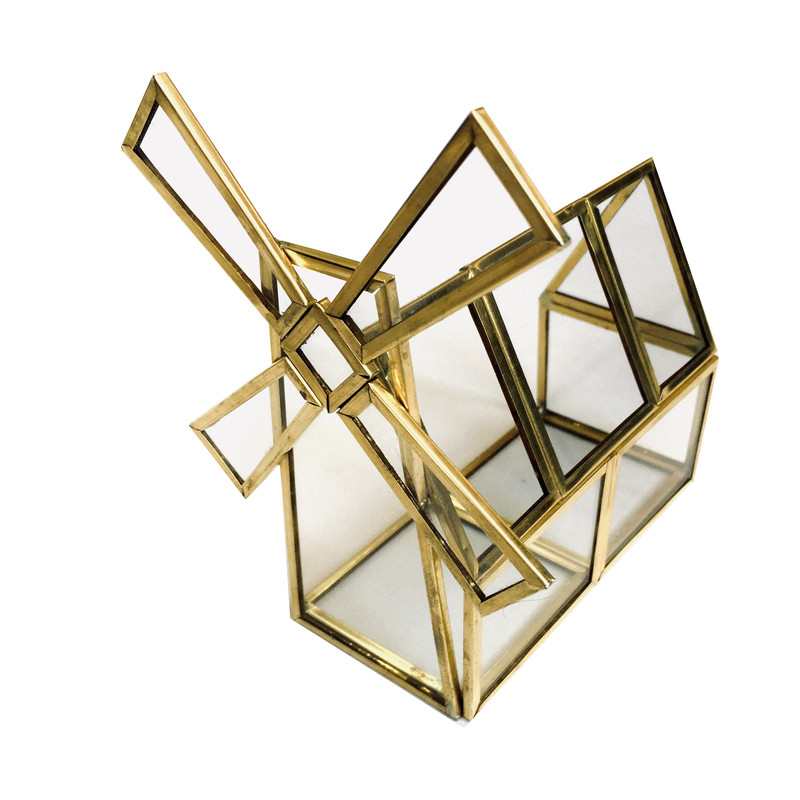 قیمت و خرید باکس شیشه ای مدل آسیاب بادی کد 1