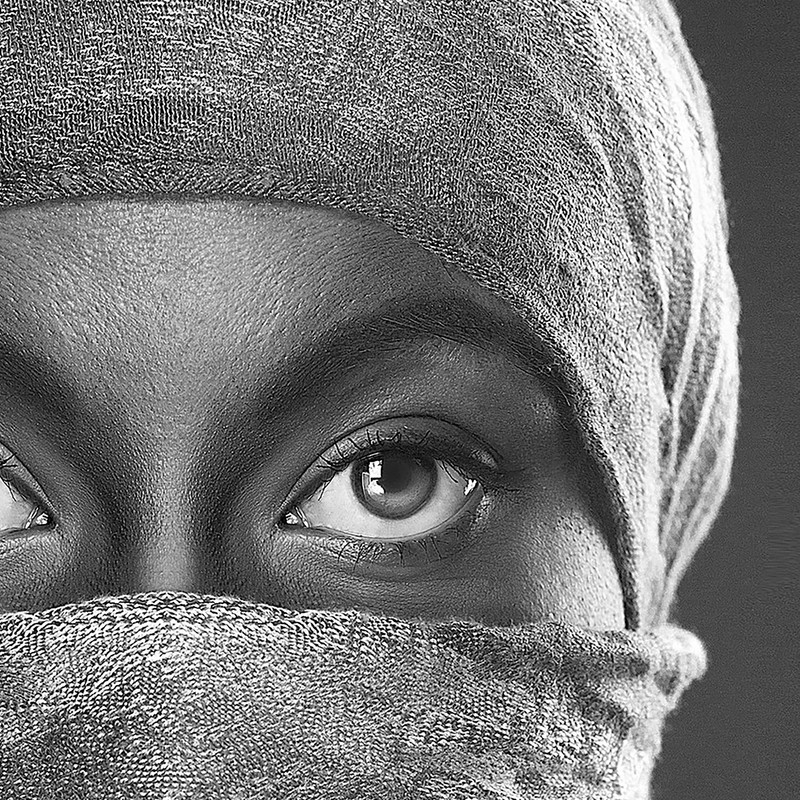 قیمت و خرید تابلو بوم طرح چهره زن