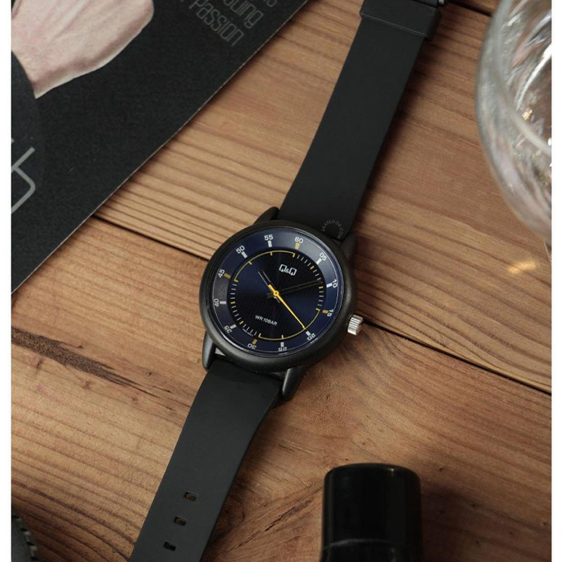 قیمت و خرید ساعت مچی عقربه ای کیو اند کیو مدل v29a-004vy