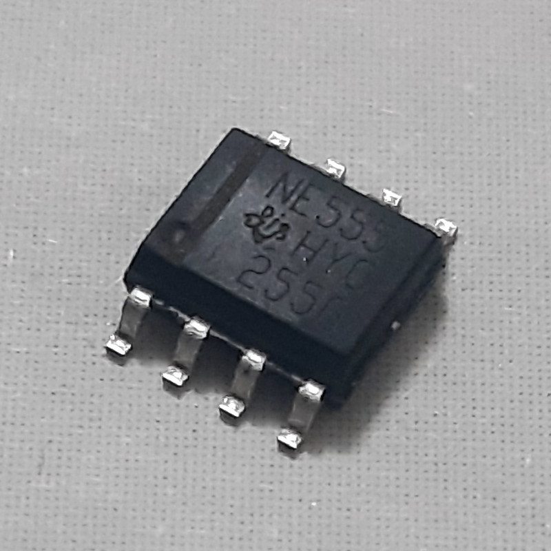 قیمت و خرید آی سی مدل NE555 SMD بسته 6 عددی