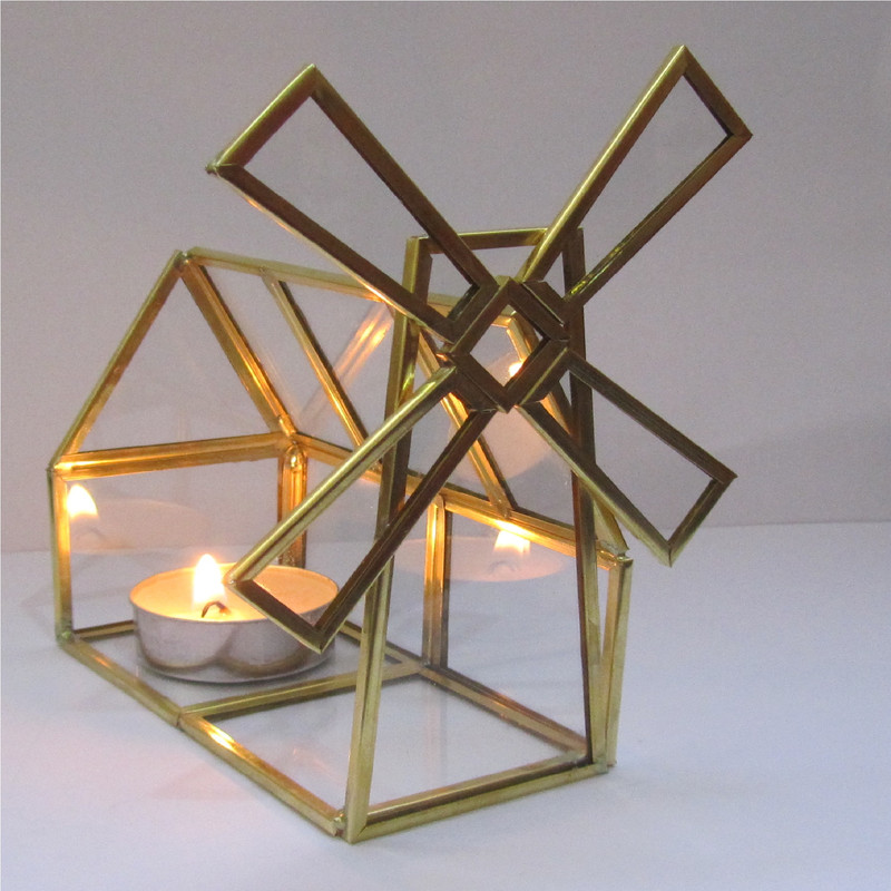 قیمت و خرید باکس شیشه ای مدل آسیاب بادی کد 1