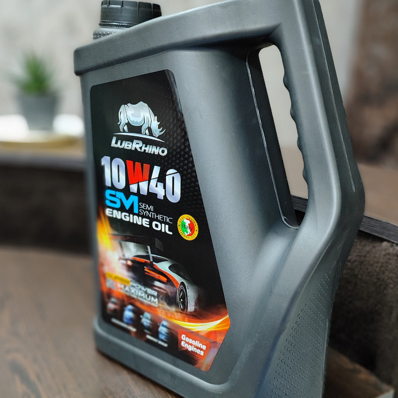قیمت و خرید روغن موتور لوبرینو مدل 10W-40 SM حجم 5 لیتر