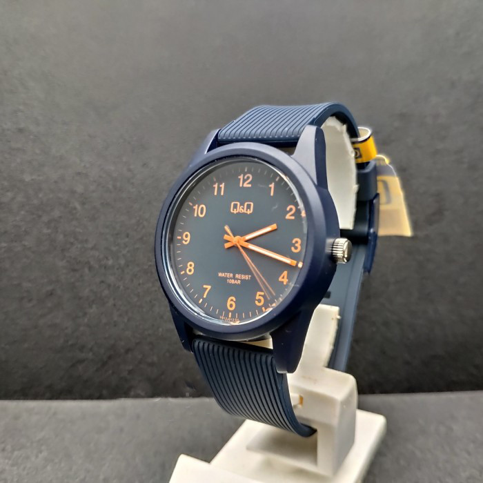 قیمت و خرید ساعت مچی عقربه‌ای مردانه کیو اند کیو مدل VS12J012Y