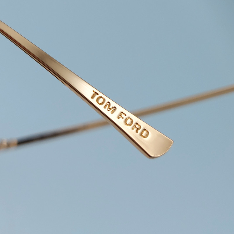 قیمت و خرید عینک آفتابی مدل TF1090