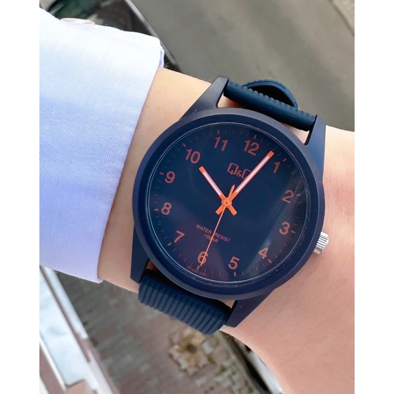 قیمت و خرید ساعت مچی عقربه‌ای مردانه کیو اند کیو مدل VS12J012Y