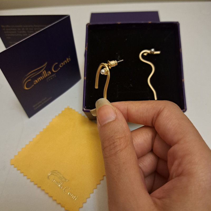 قیمت و خرید گوشواره زنانه کامیلا کنتی مدل نامتقارن کد 262626 رنگ طلایی