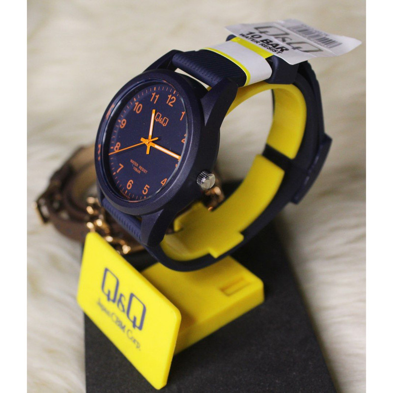 قیمت و خرید ساعت مچی عقربه‌ای مردانه کیو اند کیو مدل VS12J012Y