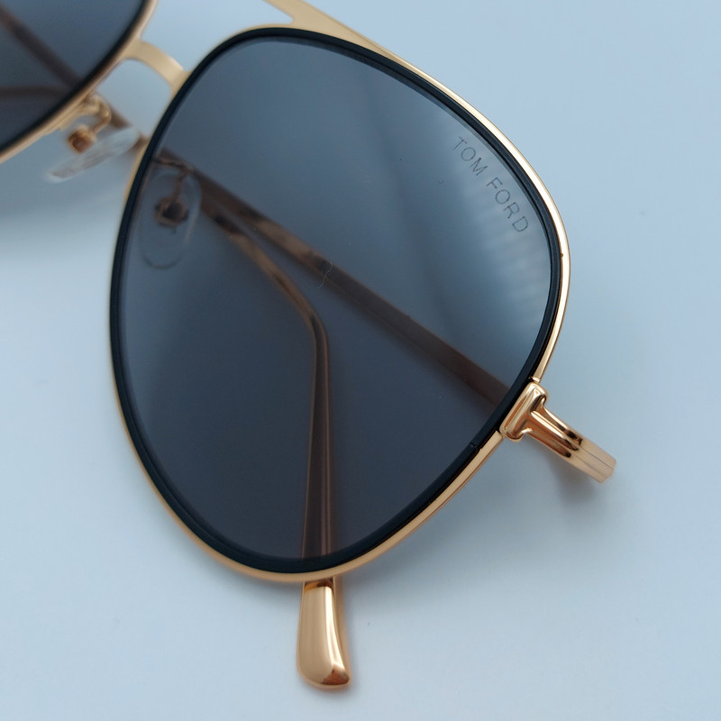 قیمت و خرید عینک آفتابی مدل TF1090 002