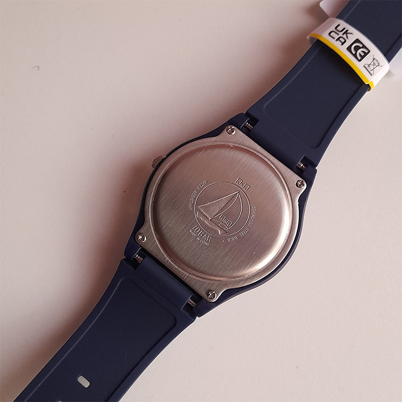 قیمت و خرید ساعت مچی عقربه ای کیو اند کیو مدل v39A-004vy