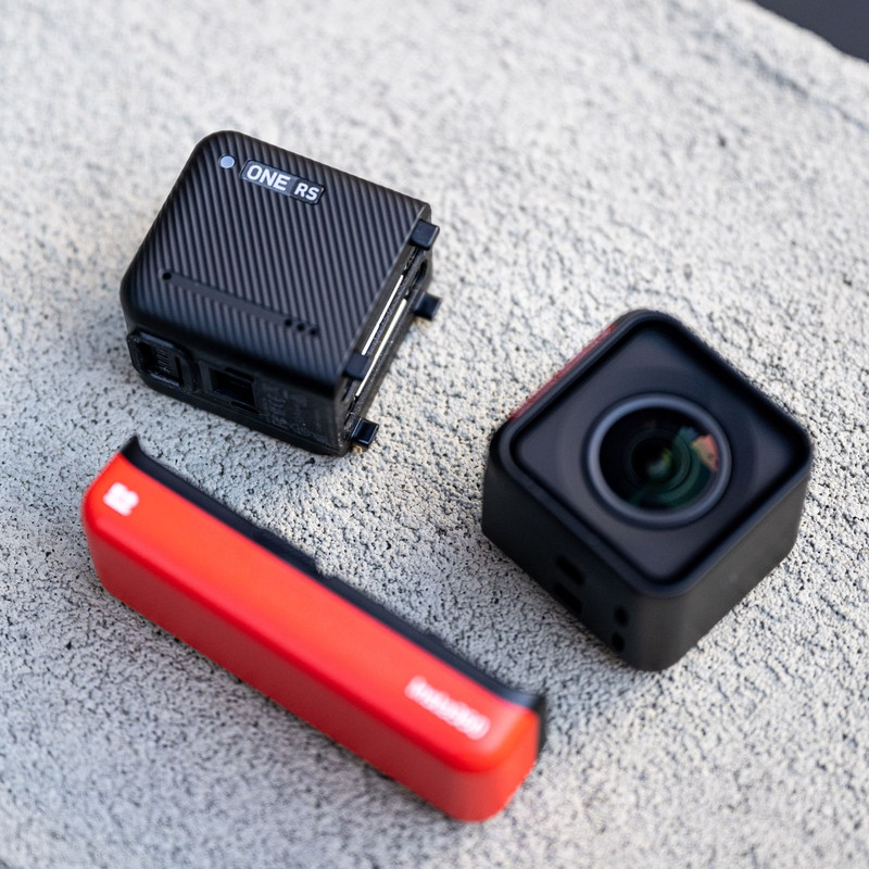 قیمت و خرید دوربین فیلم برداری ورزشی اینستا 360 مدل One Rs به همراه