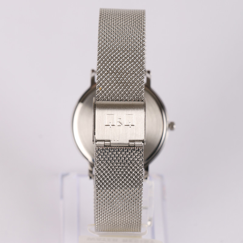 قیمت و خرید ساعت مچی عقربه ای کیو اند کیو مدل Q05A-002PY